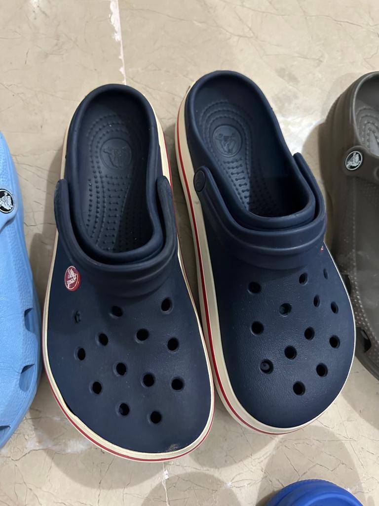 Authentic Crocs - 70pcs | Bulk Vintage Wholesale | fleek | joinfleek